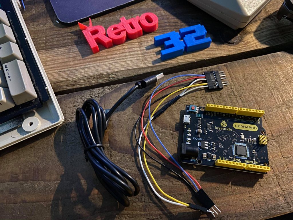 Amiga 500 USB Keyboard Adapter (HID) - Retro32