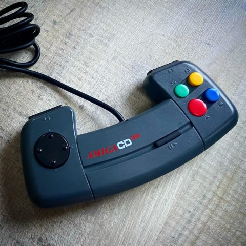 Amiga CD32 Controller / Pad / Joypad - Retro32